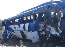 Over 40 feared dead in bus crash -Newsday Zimbabwe