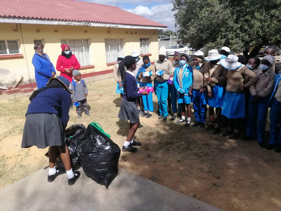 Miss Teen finalist reaches out to Epworth with sanitary wear - The Standard